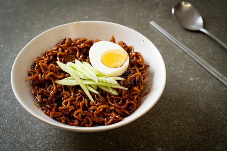 Receita: Jajangmyeon Coreano - koreanny.com